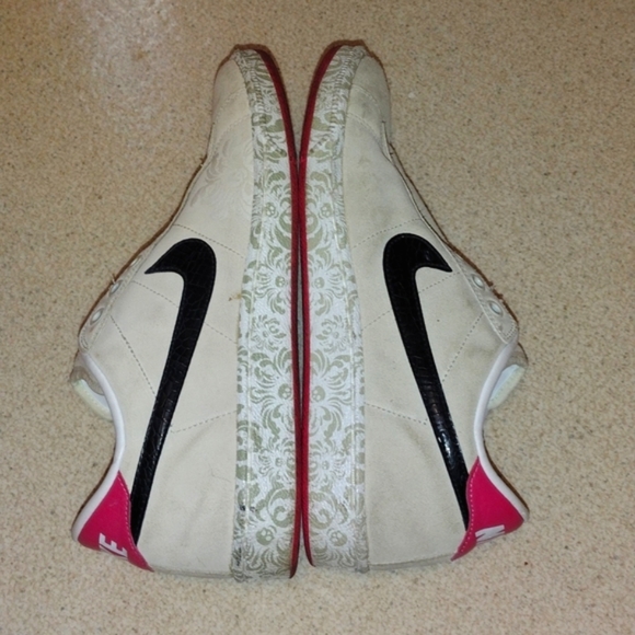 Nike | Shoes | Rare Nike Laceless Hawaiian Flower Skulls Sneakers ...